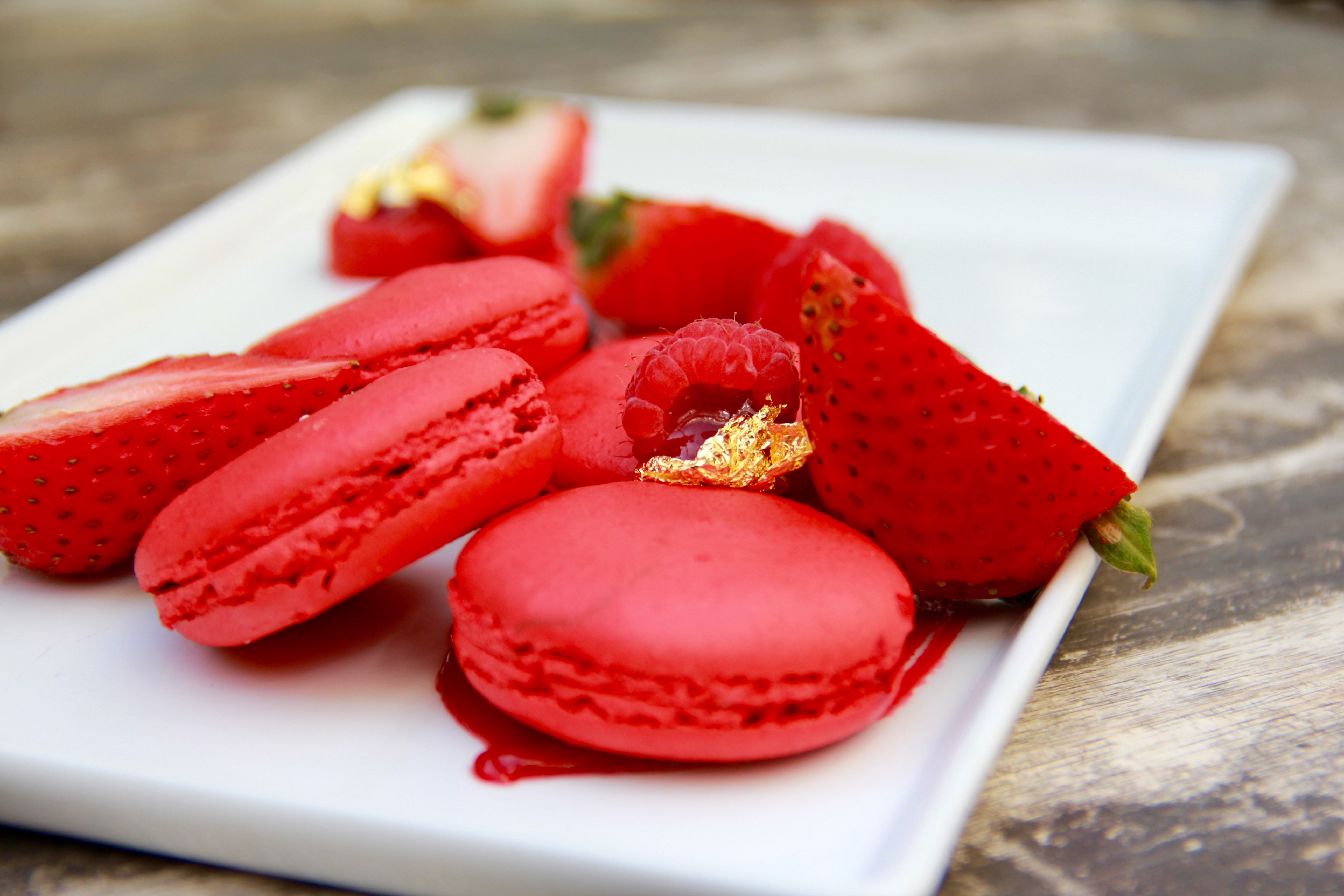 Absolutely Scrumptious Raspberry Macarons Recipe